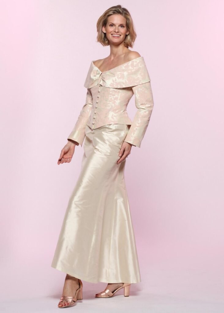 Ensemble : Veste de style princesse boutonnée en soie imprimée TRUMEAU ...